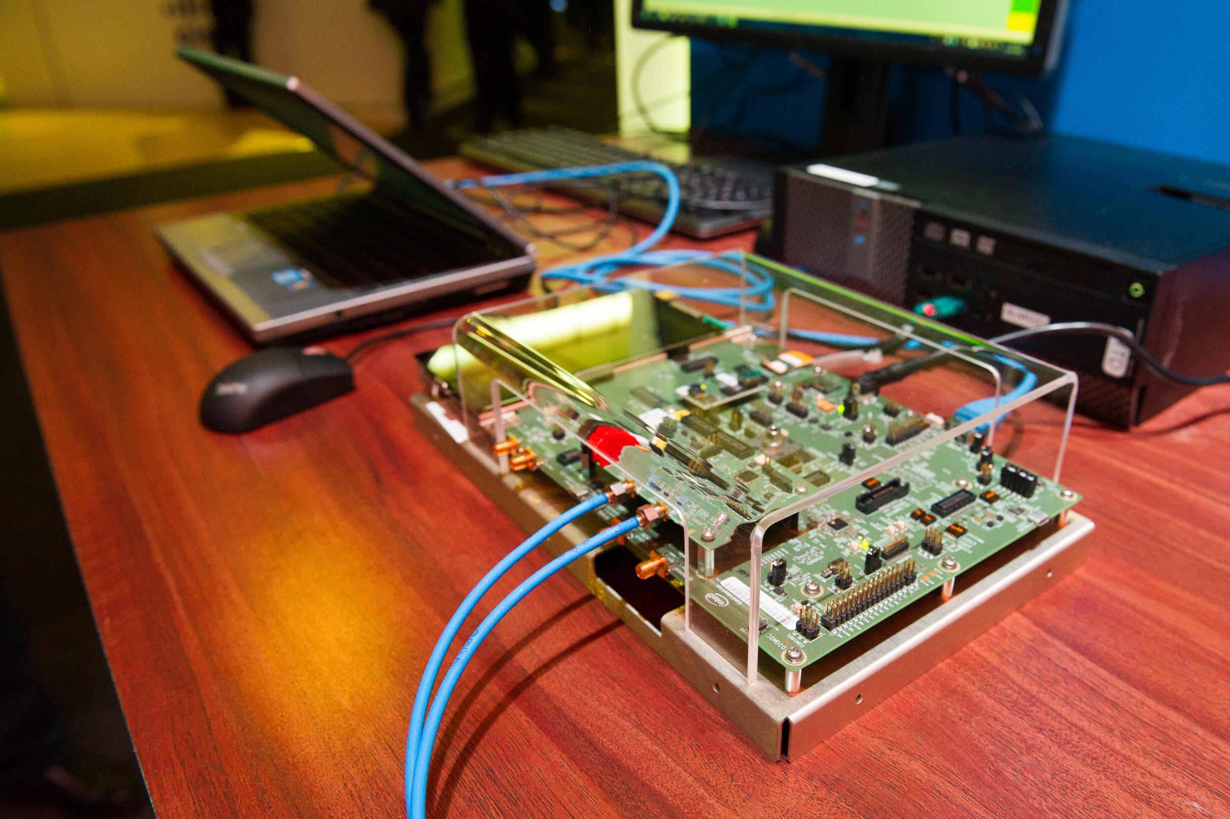 Intel Demos Intel Atom x3 (SoFIA) Support for LTE-TDD & Extends Roadmap ...