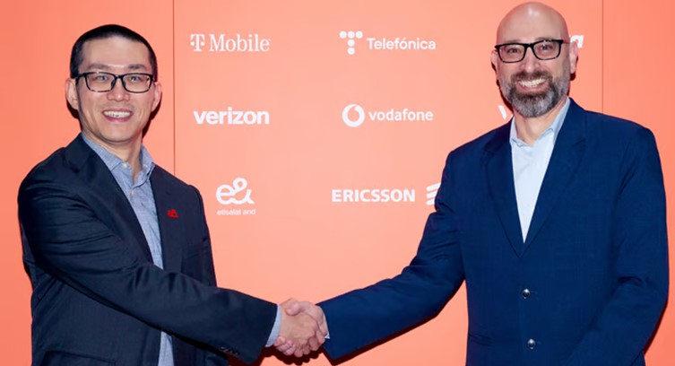 e& CEO Announces Entry into API Venture Aduna at MWC
