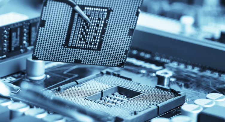 Broadcom Unveils Tomahawk 6 with 102.4 Tbps for Scalable AI Networks