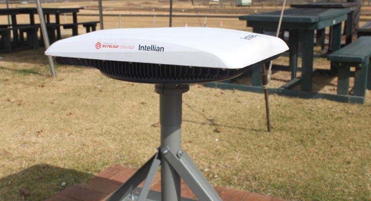 Q-KON Unveils New OneWeb Twoobii-LEO Flat-panel User Terminal