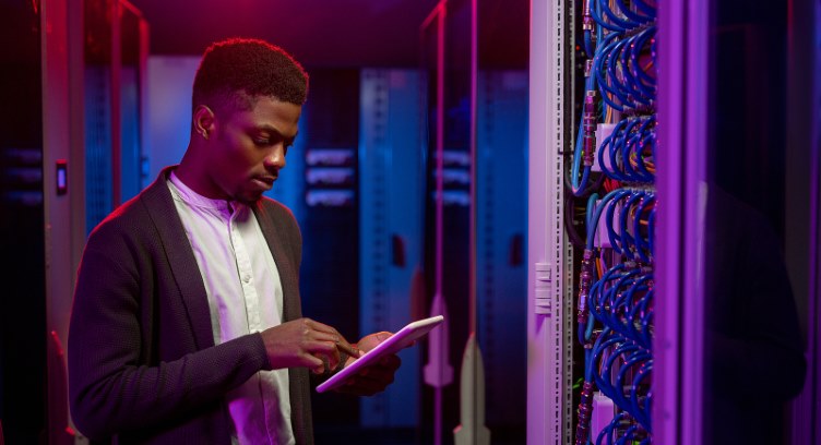 Versa & CrowdStrike Falcon Next-Gen SIEM Integration Enhances Zero Trust Access