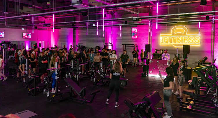 Hrvatski Telekom Showcases MultiSIM Service at Zagreb Gym Rave